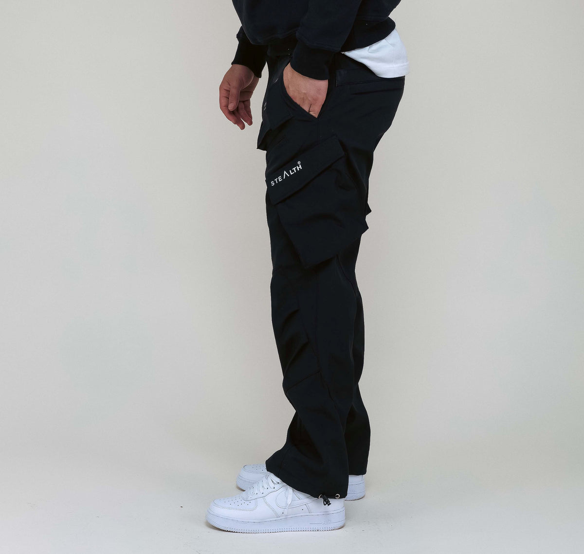 Tech Cargo pants (Black) | Stealth London