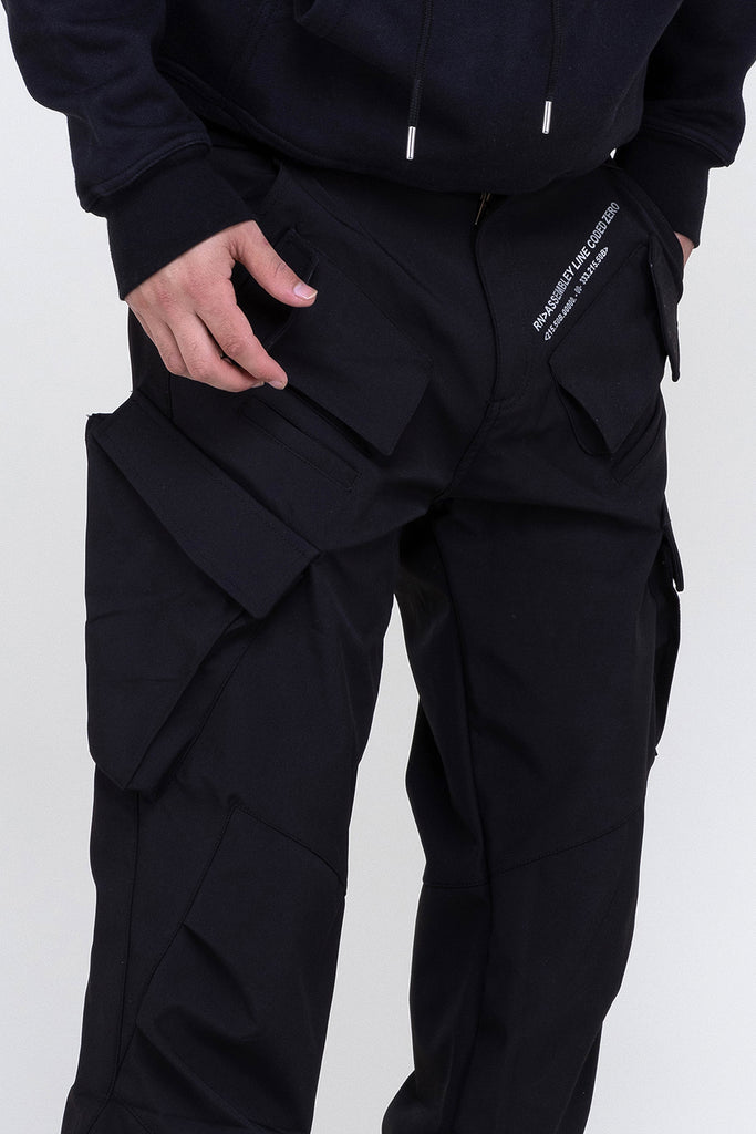 Tech Cargo pants (Black) | Stealth London