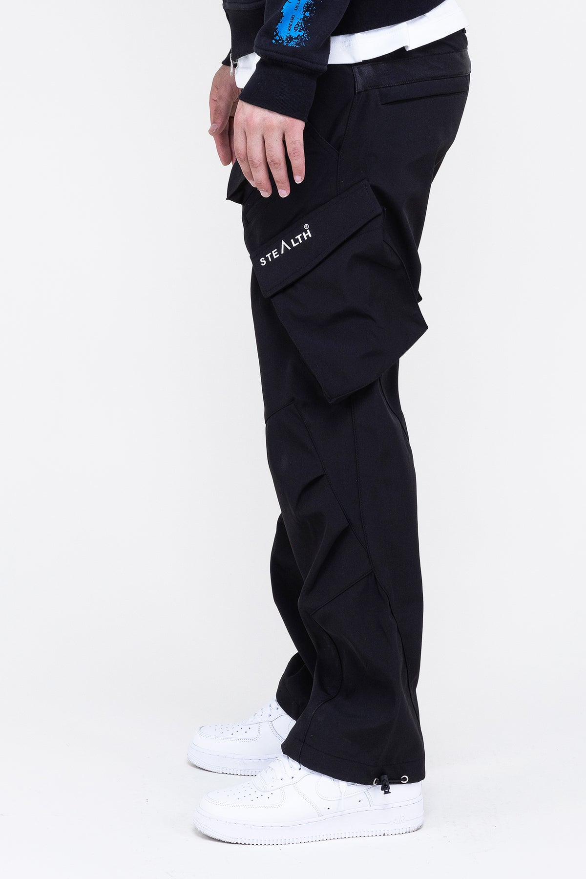 Tech Cargo pants (Black) | Stealth London